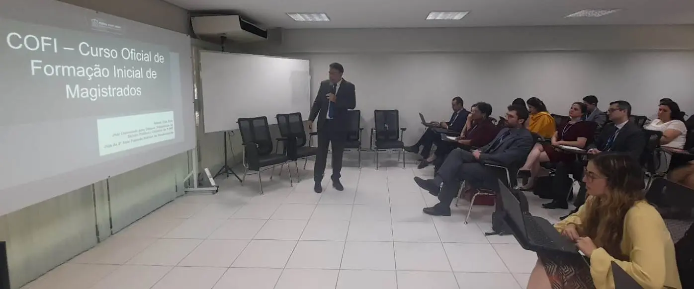 Novos juízes se aprofundam sobre organização judiciária e regimento ...